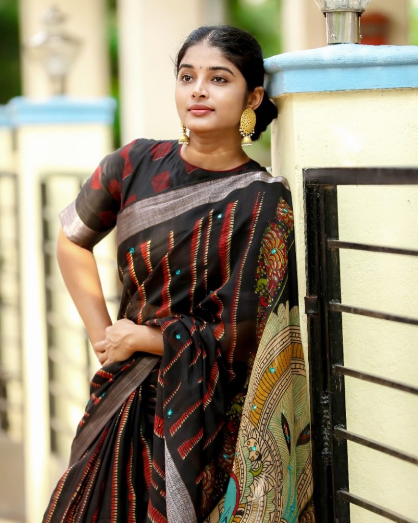 நடிகை ஷீலா ராஜ்குமார் – Stills Gallery – Tamil Screen