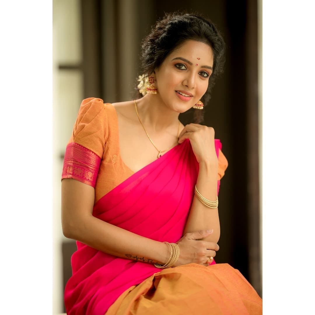 Actress Pavani Reddy – Stills Gallery – Tamil Screen