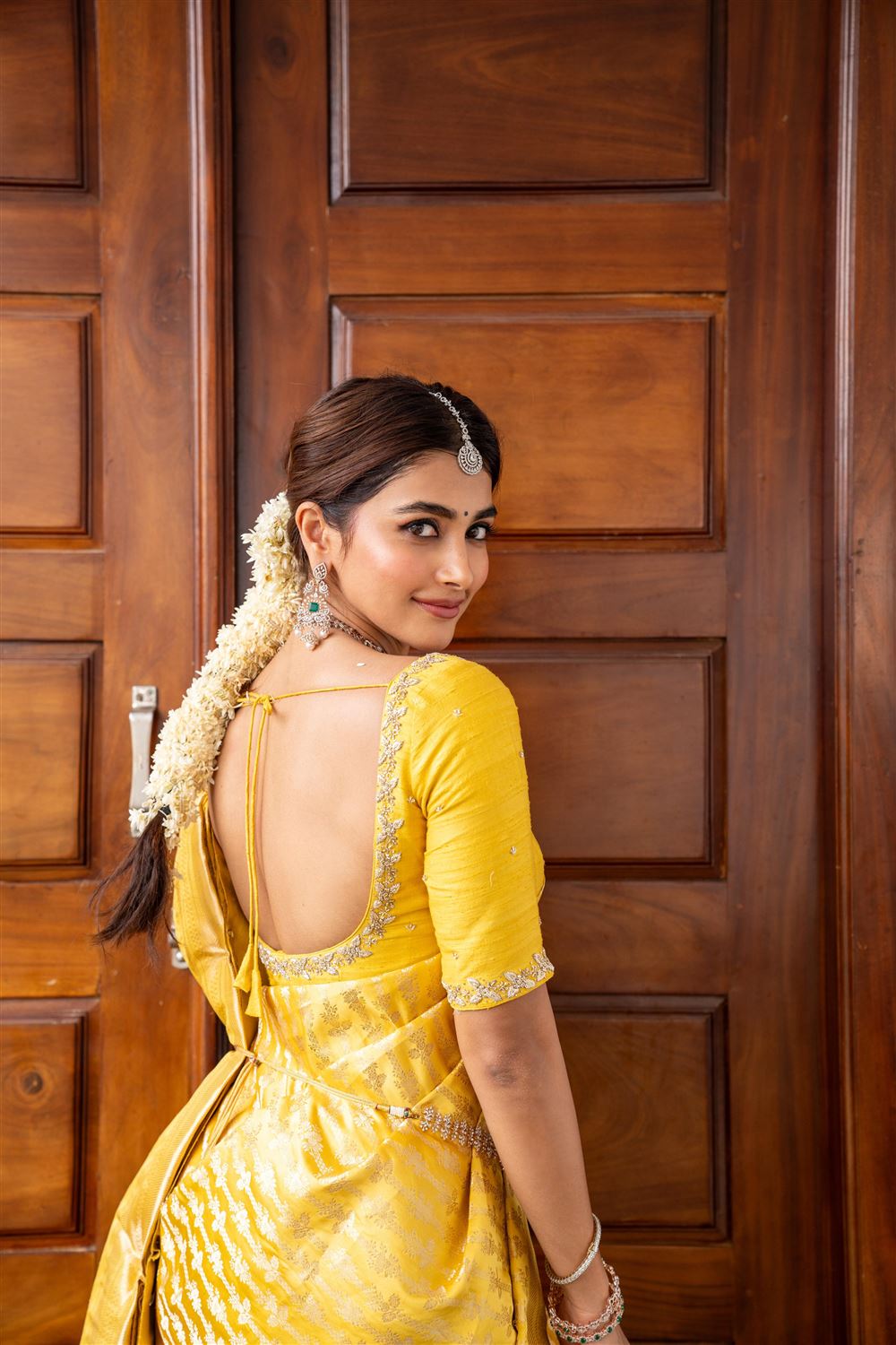 Actress-Pooja-Hegde – Stills Gallery – Tamil Screen